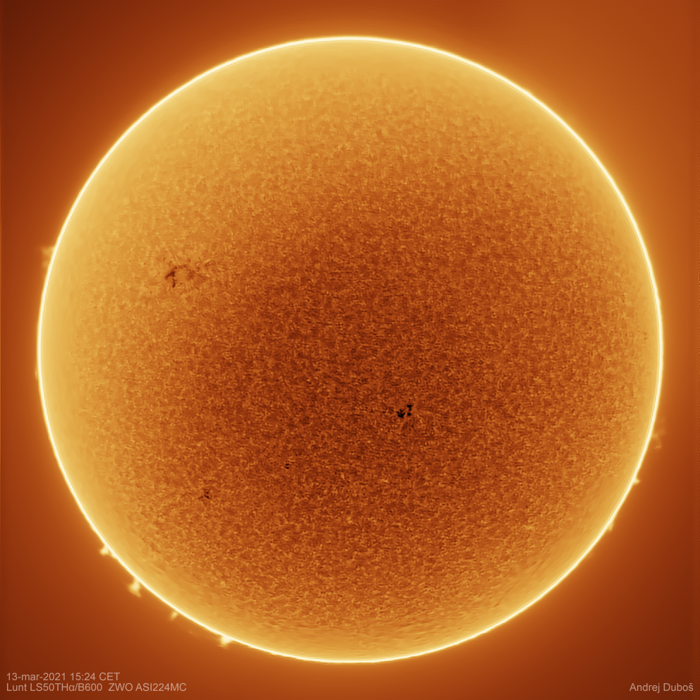 Sun in H-alpha – Lunt Solar Systems