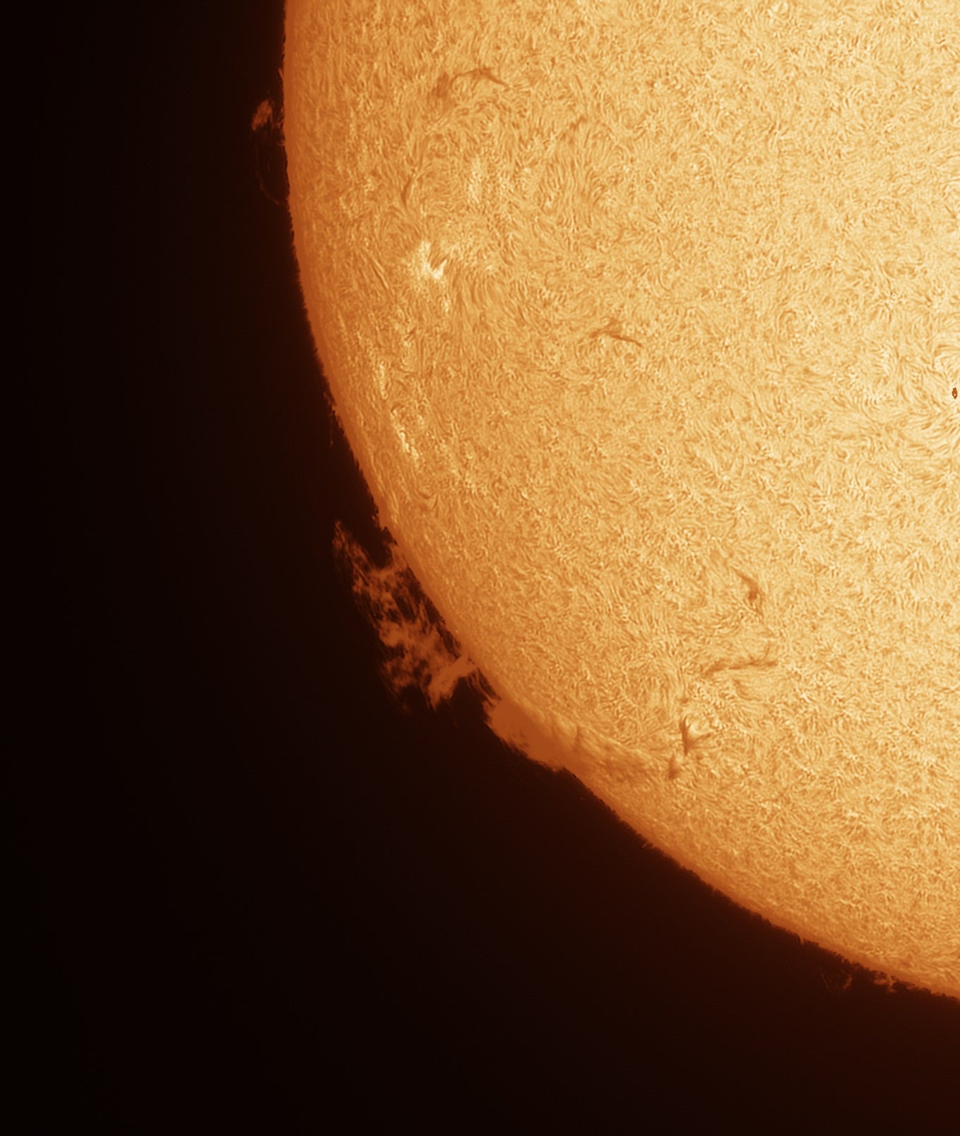 The sun's limb in H-a from Midwest USA on 3/19/2026 – Lunt Solar Systems